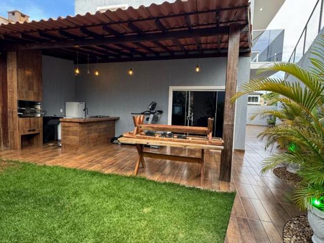 Casa de Alto Padrão à Venda em Arniqueiras – Conjunto 5