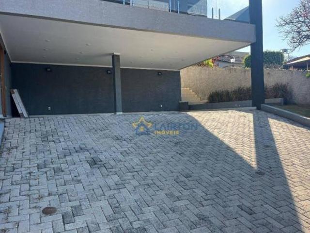 Casa de Alto Padrão à Venda em Bairro Nobre de Atibaia