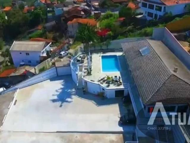 Casa de Alto Padrão á venda em Mairiporã/SP