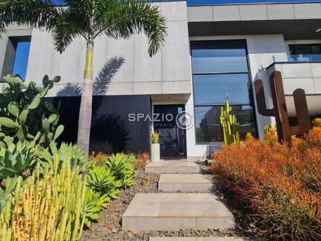 Casa de Alto Padrão à Venda em Parque dos Alecrins – Campinas