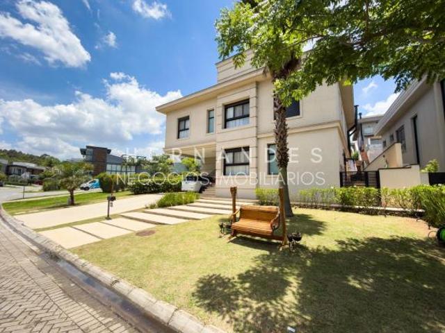Casa de alto padrão à venda em Tamboré: 4 quartos, 4 suítes, 1 sala, 418m²