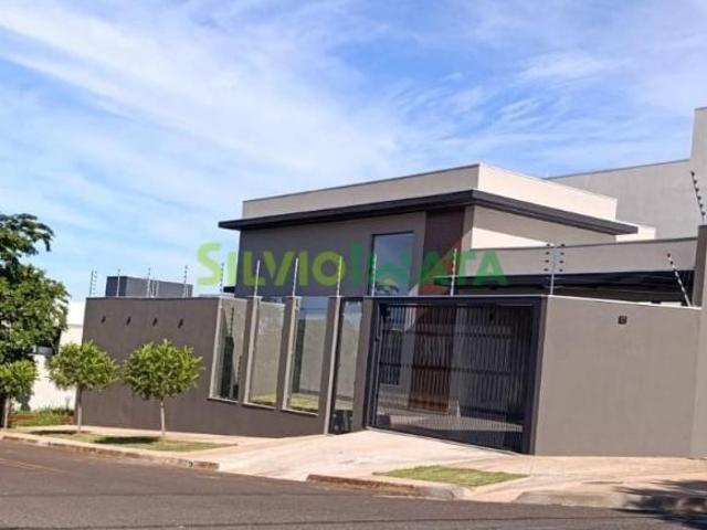 Casa de Alto Padrão à Venda Localização Privilegiada no JD. Espanha