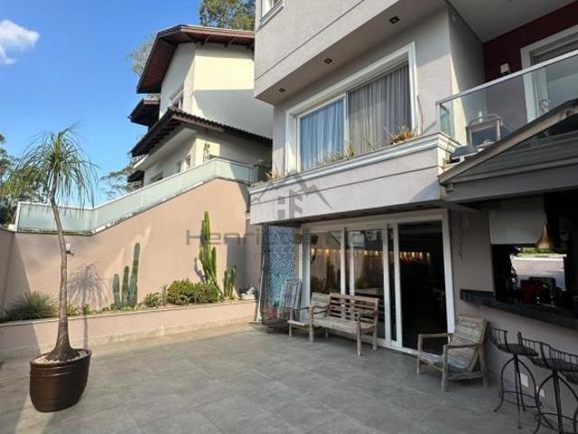 Casa de Alto Padrão á venda no Cond. Reserva Nova Cantareira São Paulo