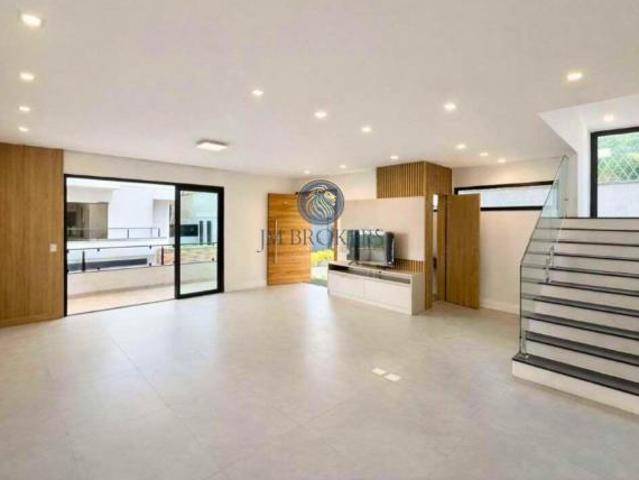 Casa de alto padrão à venda no condomínio Taguaí Gardens, Granja Viana, 3 suítes, 4 vagas e 326m² de