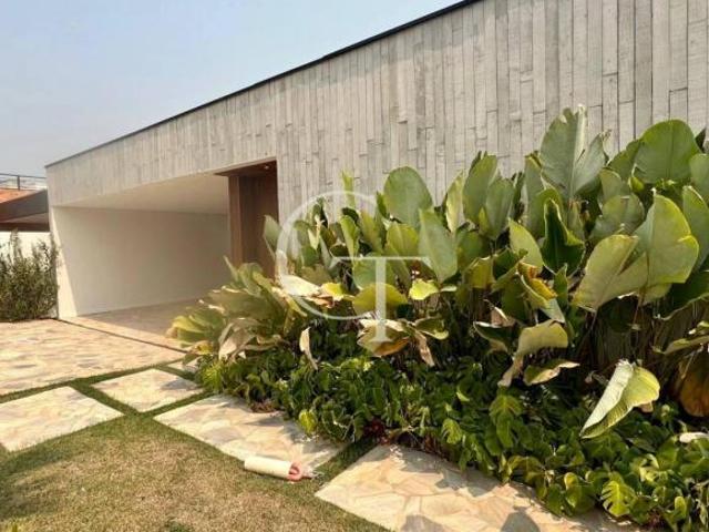 Casa de Alto Padrão à Venda no Condomínio Villas do Golfe Itu SP