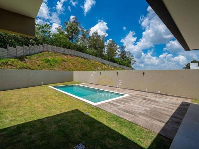 CASA DE ALTO PADRÃO À VENDA NO CONDOMÍNIO ARBORETUM NA CIDADE DE VINHEDO/SP