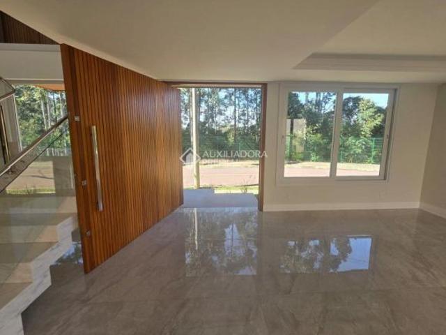 Casa de Alto Padrão à Venda no Condomínio Cyrela Gravataí
