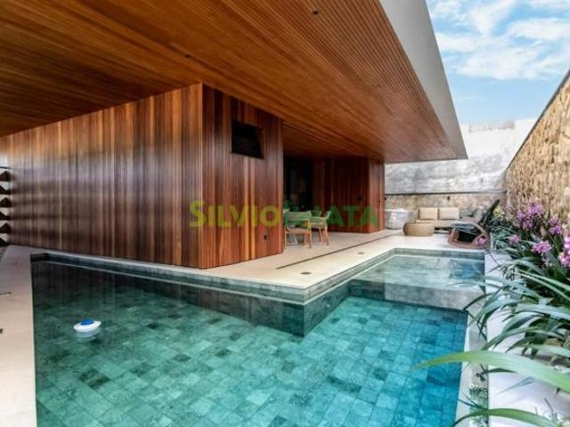 Casa de Alto Padrão à Venda no Condomínio EcoGarden Residence 617 m² Privativos | Piscina | 4 Suíte