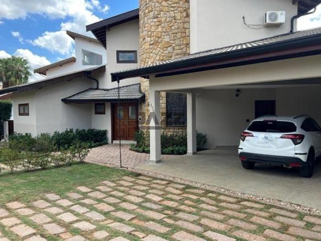 Casa de Alto Padrão à Venda no Condomínio Estância Paraíso Campinas/SP com suíte no térreo