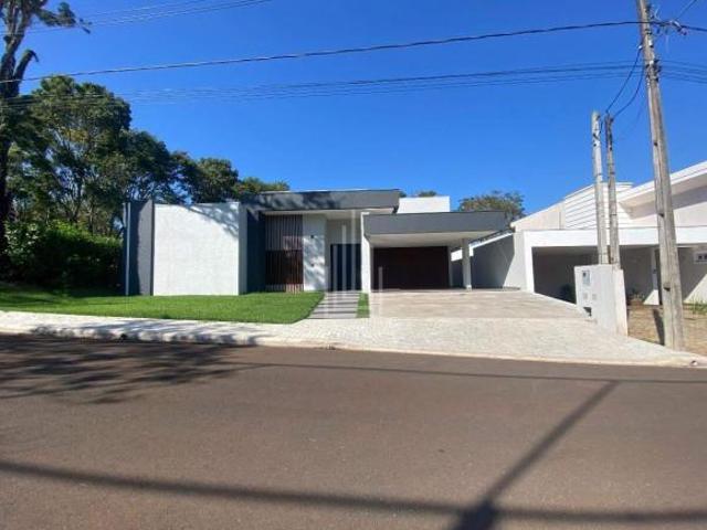 Casa de alto padrão à venda no Condomínio Evolução em Foz do Iguaçu