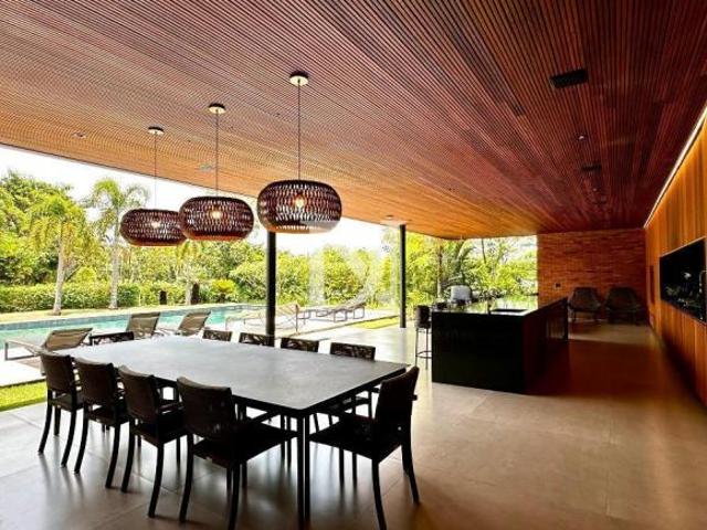 Casa de Alto Padrão à Venda no Condomínio Fazenda Vila Real de Itu | 970 m², 6 Suítes, Quadra de Bea