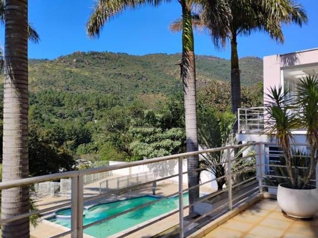 Casa de Alto Padrão à Venda no Condomínio Flamboyant Atibaia/SP