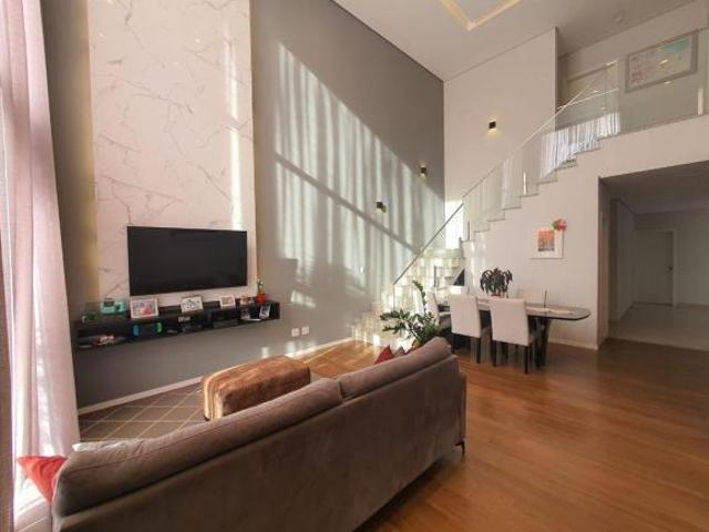 Casa de Alto Padrão à Venda no Condomínio Giverny – Sobrado Exclusivo e Completo