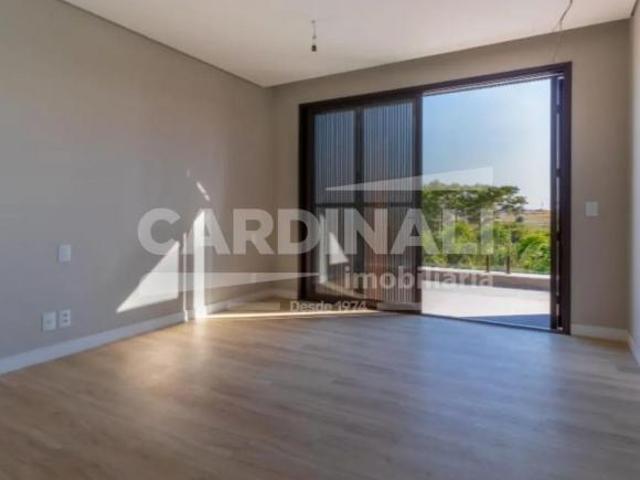 Casa de Alto Padrão à Venda no Condomínio Jatibela com 4 suites em Campinas/SP