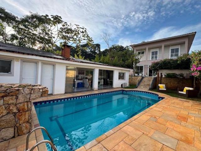Casa de Alto Padrão à Venda no Condomínio Nova Higienópolis – Jandira/SP