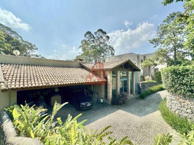Casa de Alto Padrão à Venda no Condomínio Parque das Artes – Embu das Artes/SP