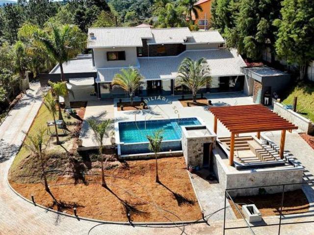 Casa de Alto Padrão à Venda no Condomínio Porta do Sol, 4 Suíte