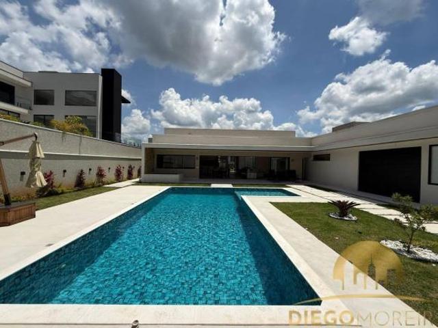 CASA DE ALTO PADRÃO À VENDA NO Condomínio Porto Laranjeiras – Piracaia