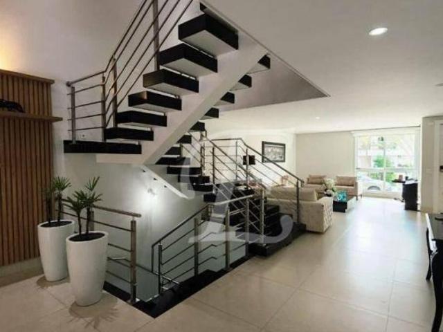 Casa de Alto Padrão à Venda no Condomínio Reserva Nova Cantareira com 4 Suítes e 550m²