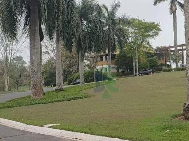 Casa de Alto Padrão à Venda no Condomínio Reserva Ibirapitanga em Arujá – 340m², 3 Suítes e Piscina