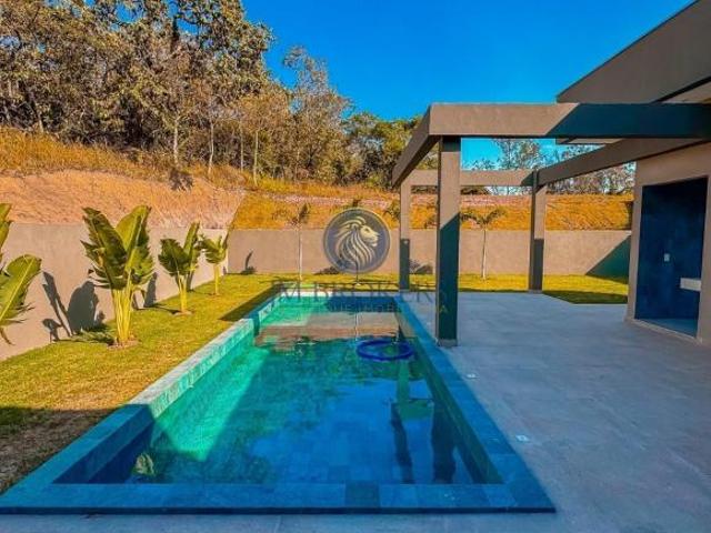 Casa de alto padrão à venda no condomínio Reserva Santa Maria, Granja Viana, 4 suítes, 6 vagas e 350