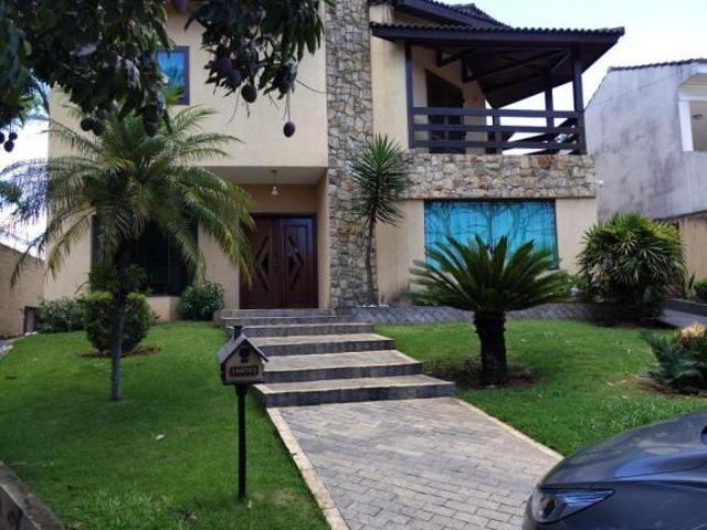 Casa de Alto Padrão à Venda no Condomínio Residencial Araujazinho 5 – Arujá