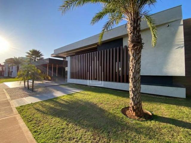 Casa de alto padrão à venda no Condomínio Royal Boulevard em Foz do Iguaçu