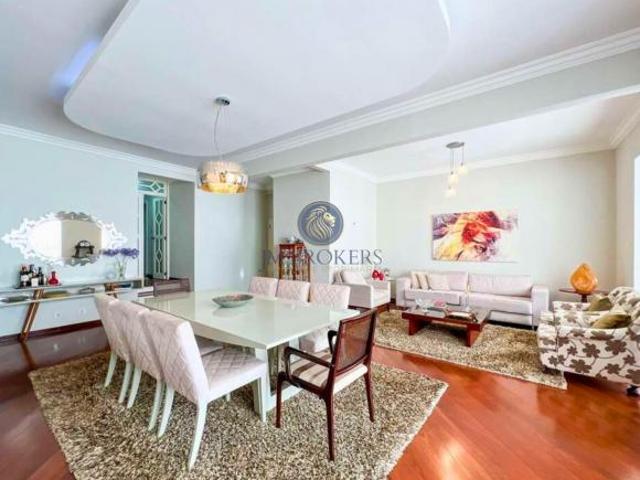 Casa de alto padrão à venda no condomínio São Paulo II, Granja Viana, 3 suítes, 4 vagas e 439m² de á