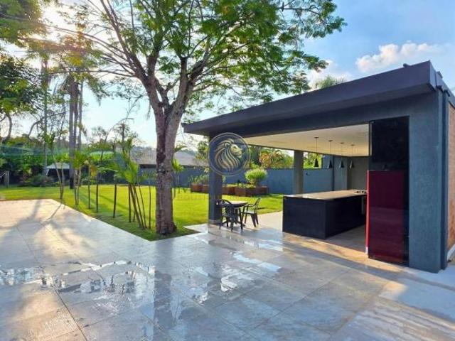 Casa de luxo à venda porteira fechada no condomínio São Paulo II, Granja Viana, 4 suítes, 4 vagas e