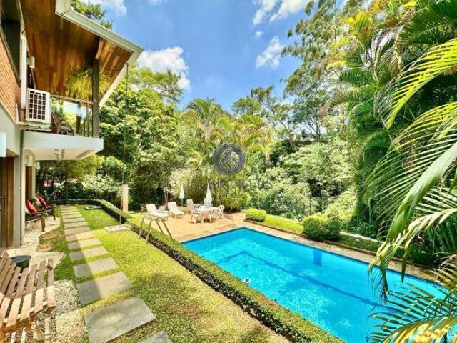 Casa de alto padrão à venda no condomínio São Paulo II, Granja Viana, 4 quartos, 1 suíte, 3 vagas e