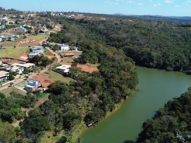 CASA DE ALTO PADRÃO À VENDA NO CONDOMÍNIO SERRA MORENA JABOTICATUBAS