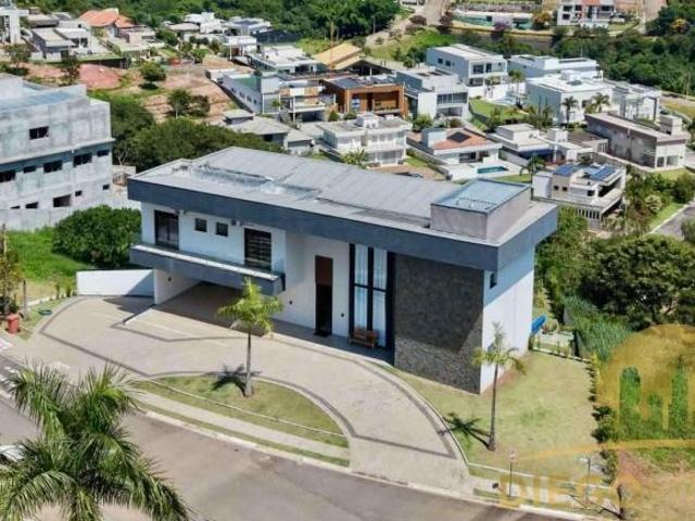 Casa de Alto Padrão à Venda no Condomínio Shamballa III – Atibaia/SP
