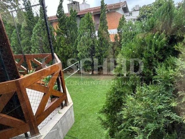 Casa de alto padrão à venda no Alto da Boa Vista com 5 quartos piscinas e jardim