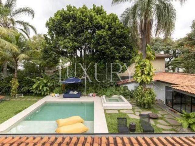 Casa de Alto Padrão à Venda no Alto de Pinheiros Exclusiva Assinada por Kika Tiengo