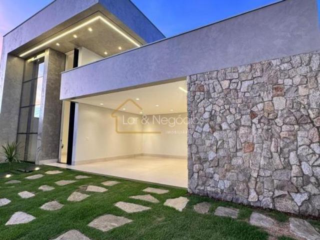 Casa de alto padrão à venda no bairro Chácaras Caiçaras!