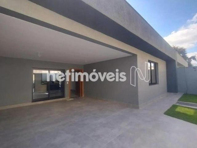 CASA DE ALTO PADRÃO À VENDA NO BAIRRO ESPIRITO SANTO EM BETIM