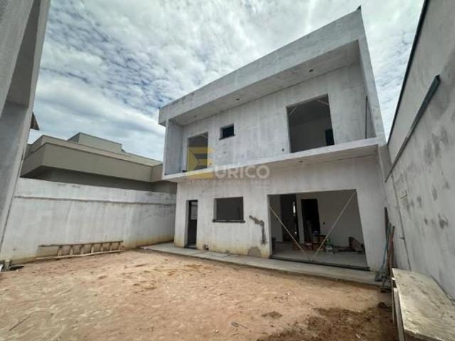 Casa de Alto Padrão à Venda no Bairro Pinheirinho em Vinhedo