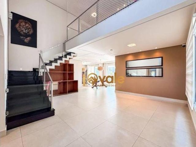 Casa de Alto Padrão à venda no Jardim do Golfe – 457 m²