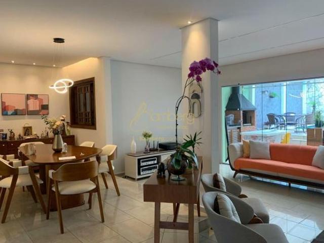 Casa de alto padrão à venda no Jardim Prudência 399 m² | 3 suítes | Piscina | 4 vagas