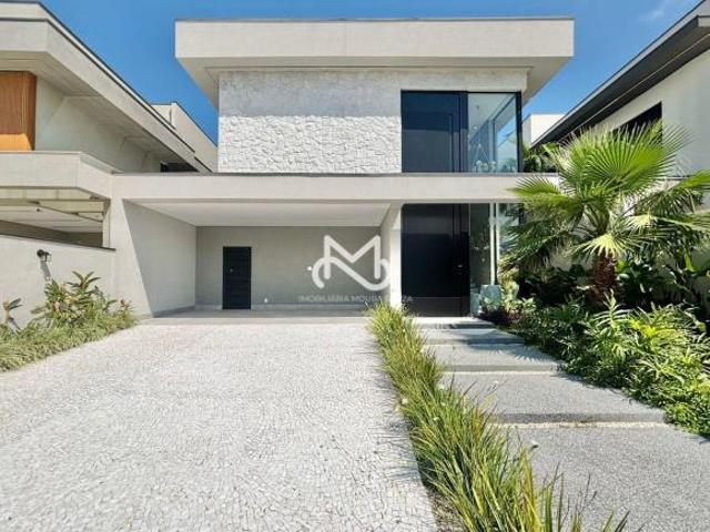 Casa de Alto Padrão à venda no módulo 11 em Riviera de São Lourenço