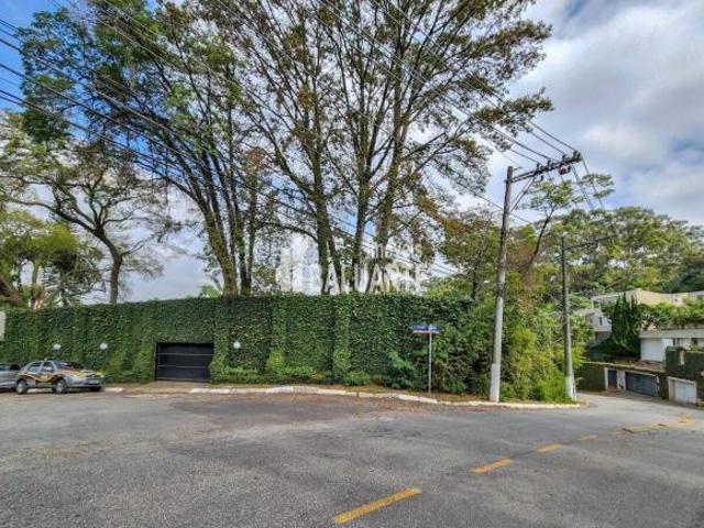 ? Casa de Alto Padrão à Venda no Morumbi ? Rua Fechada e Monitorada 24h