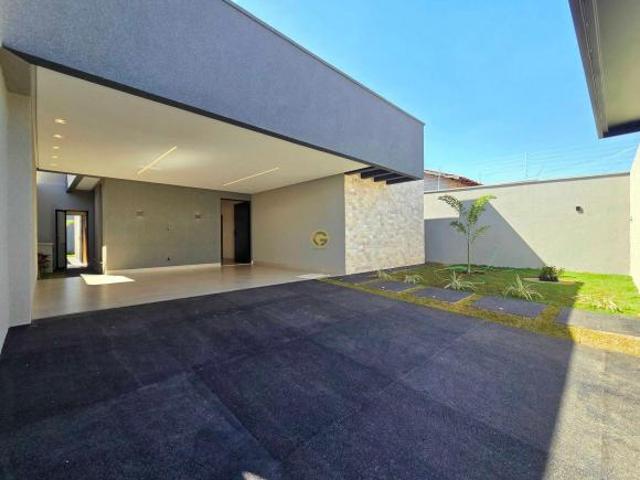 CASA DE ALTO PADRÃO À VENDA NO SETOR CIDADE SATÉLITE SÃO LUIZ, 3 SUÍTES PLENAS, CLOSET, GOURMET COM