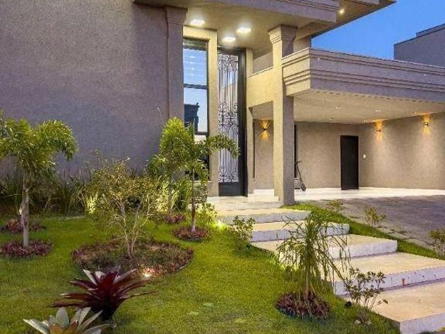 Casa de alto padrão à venda no Quinta Do Golfe Jardins com 4 suítes e 2 vagas de garagem Próximo a