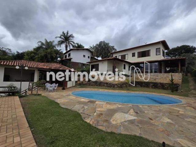 Casa de Alto Padrão à Venda no Recanto da Mata – Santa Luzia/MG