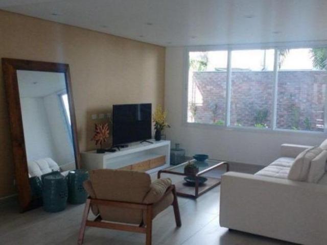 Casa de Alto Padrão a venda na praia da BALEIA