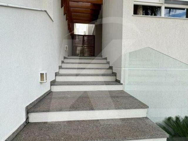 Casa de Alto Padrão à Venda ? Porteira Fechada, Completa e Sofisticada