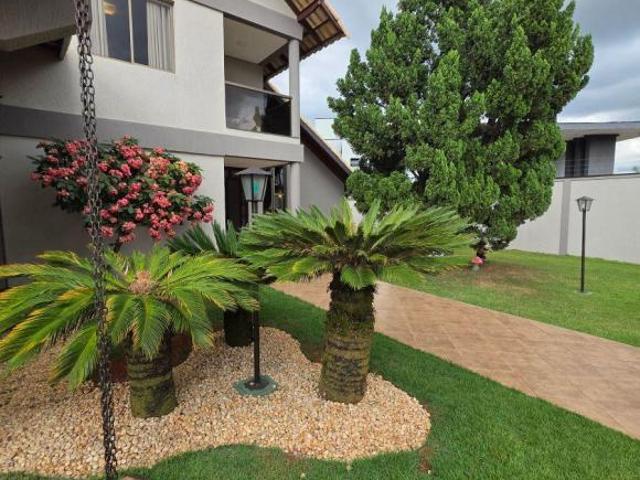 Casa de Alto Padrão à Venda – Rua 6, Vicente Pires