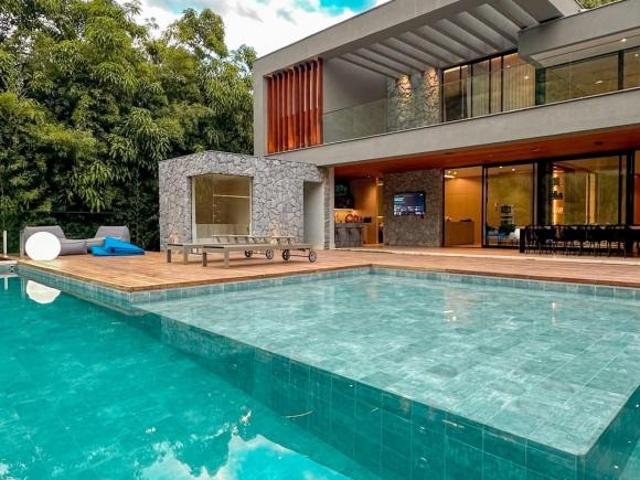 CASA DE ALTO PADRÃO À VENDA – TERRA PRETA | MAIRIPORÃ