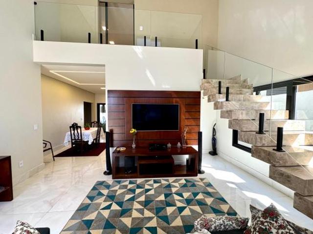 CASA DE ALTO PADRÃO/ ACEITA FINANCIAMENTO/ CONDOMÍNIO