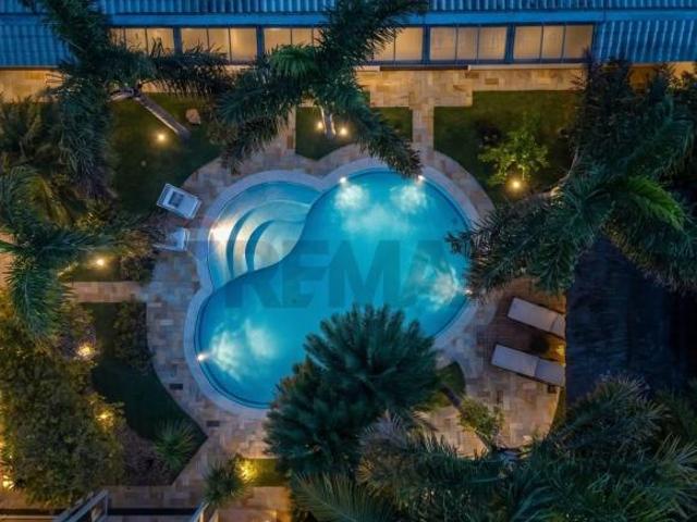 Casa de Alto Padrão ao Lado do Porto Seguro / Maple Bear | 4 Suítes, Piscina e Paisagismo Exclusivo